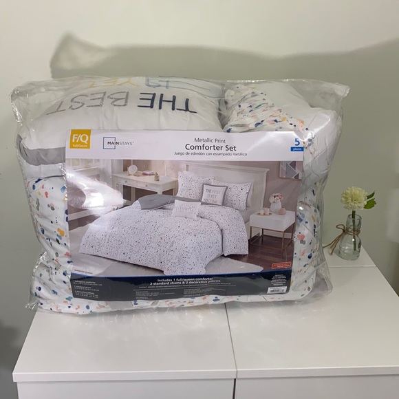 Mainstays | Bedding | Mainstays Metallic Print Comforter Brand New ...